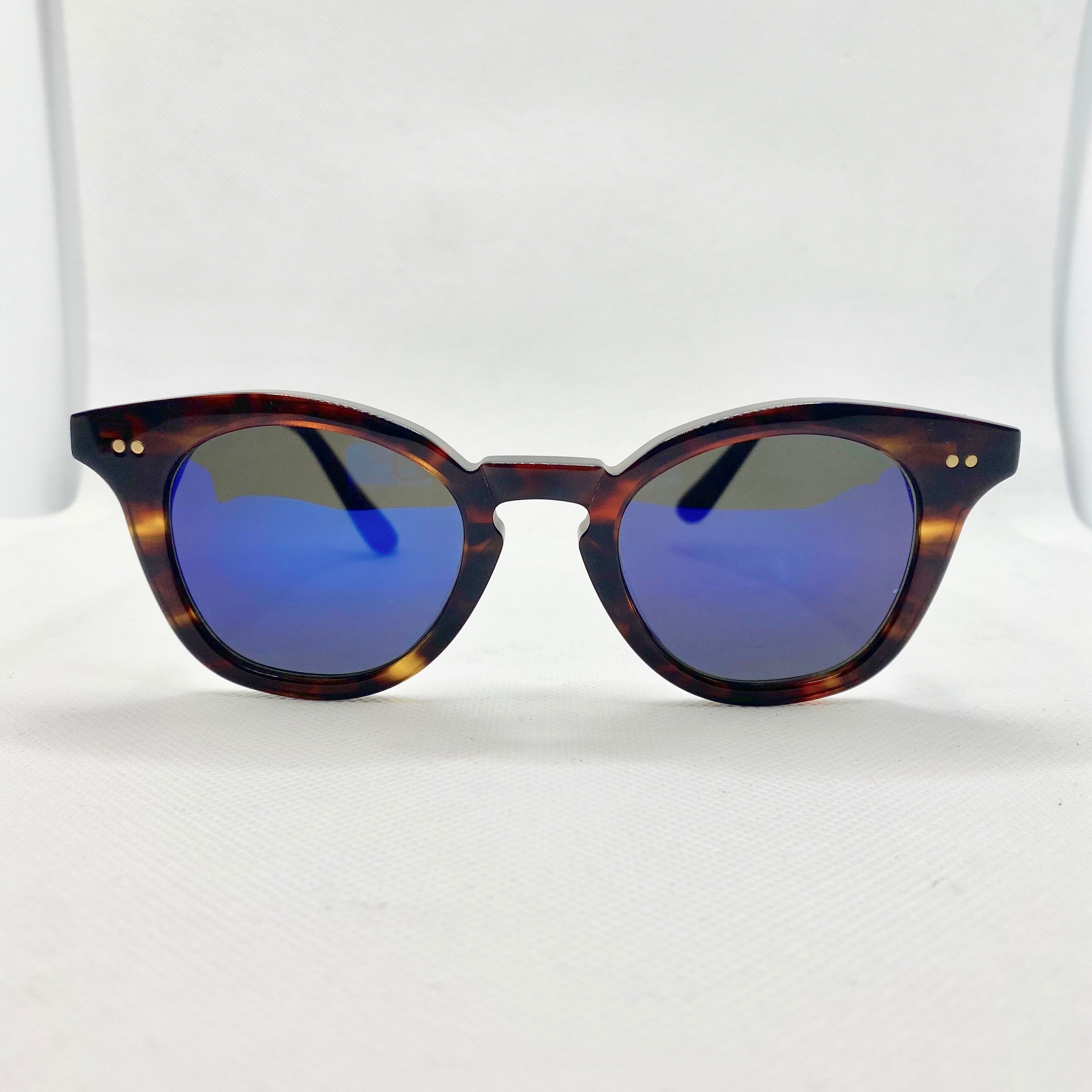 Gentle Monster. Marchio sudcoreano di occhiali da sole e occhiali da ...